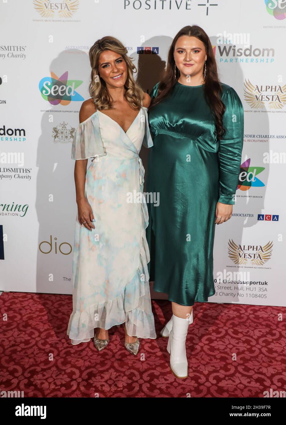 London, UK. 26th Oct, 2021. Gemma Oaten (left) and Katie Ramshaw (right ...