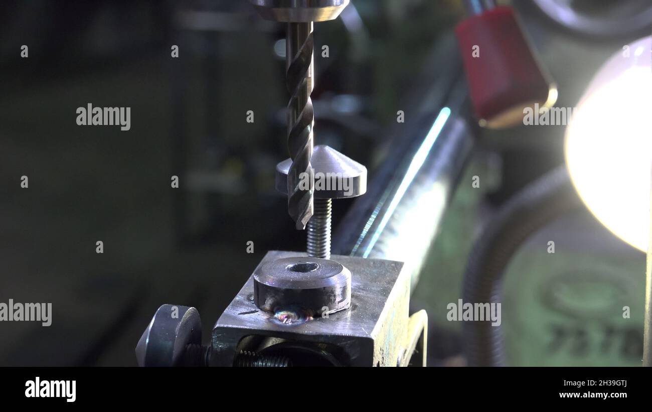 Drilling metal hi-res stock photography and images - Alamy