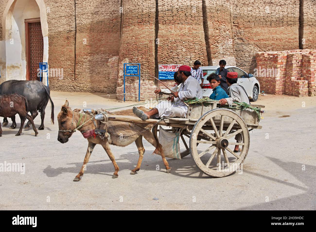 Kot of people hi-res stock photography and images - Alamy