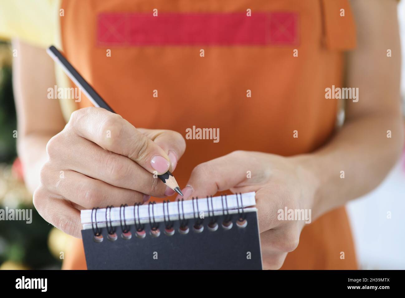 Female waiter hi-res stock photography and images - Alamy
