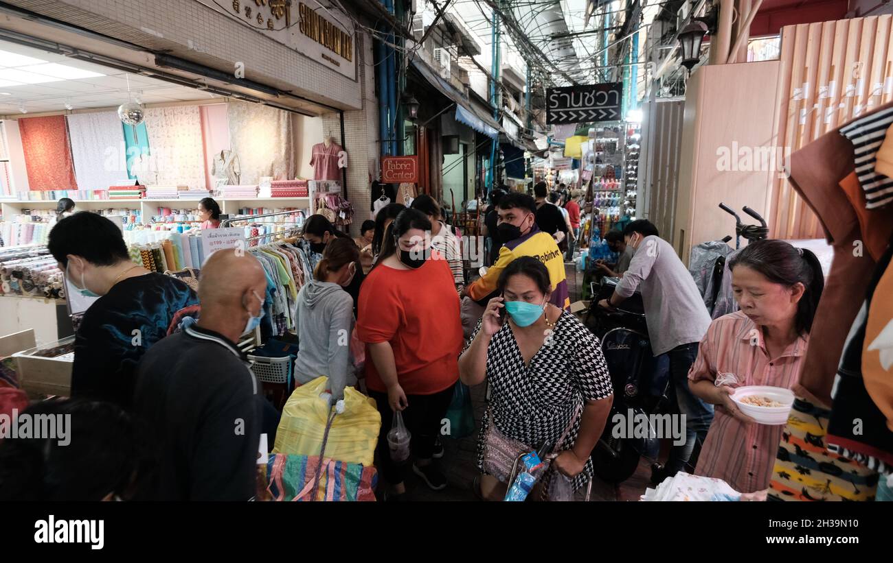 Bangkok alleyway hi-res stock photography and images - Alamy