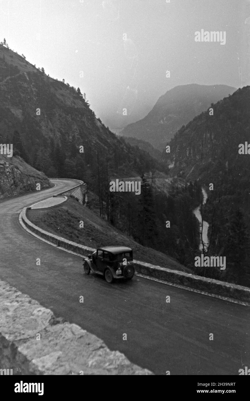 Deutsche alpenstrasse germany Black and White Stock Photos & Images - Alamy
