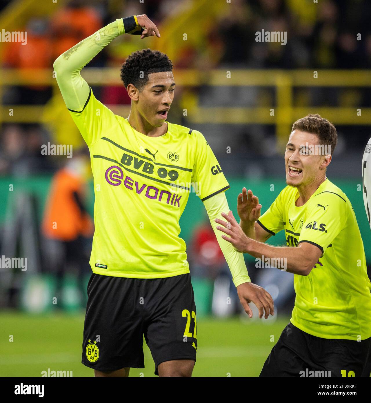 Torjubel: Jude Bellingham (BVB), Thorgan Hazard (BVB) Borussia Dortmund ...