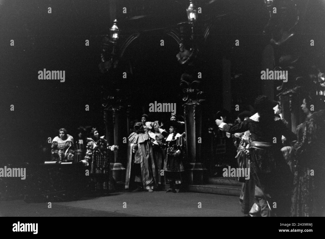 Aufführung im Opernhaus in Rom; Italien 1940er Jahre. Performance in ...