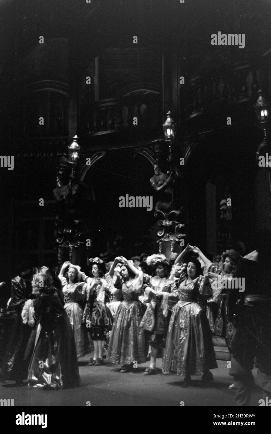 Aufführung im Opernhaus in Rom; Italien 1940er Jahre. Performance in ...