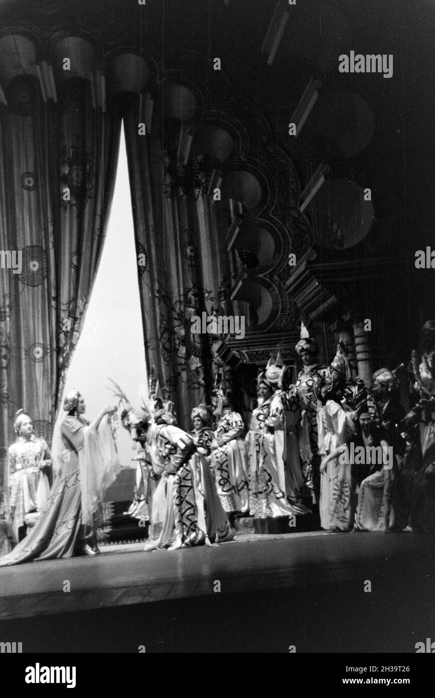 Aufführung im Opernhaus in Rom; Italien 1940er Jahre. Performance in ...