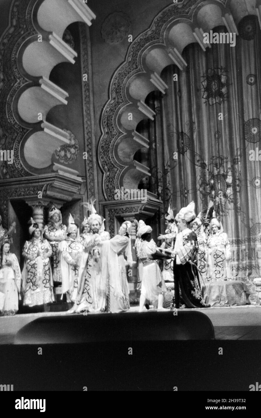 Aufführung im Opernhaus in Rom; Italien 1940er Jahre. Performance in ...
