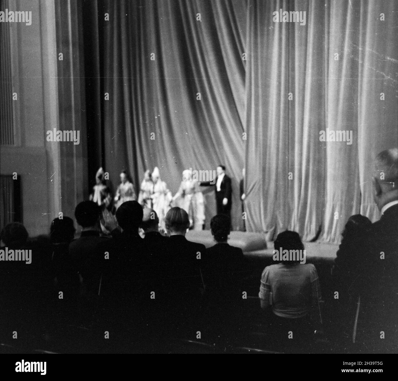 Aufführung im Opernhaus in Rom; Italien 1940er Jahre. Performance in ...