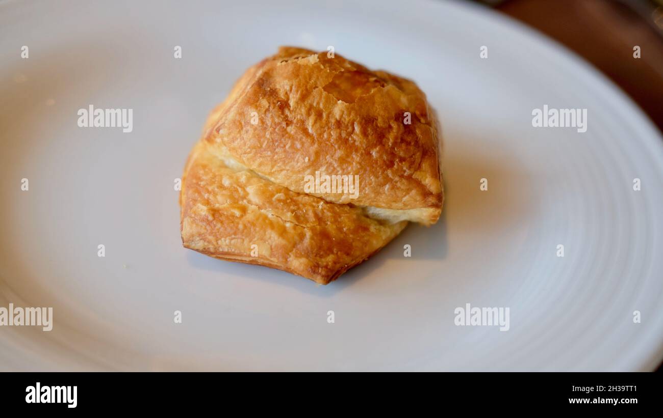 Go puff hi-res stock photography and images - Alamy