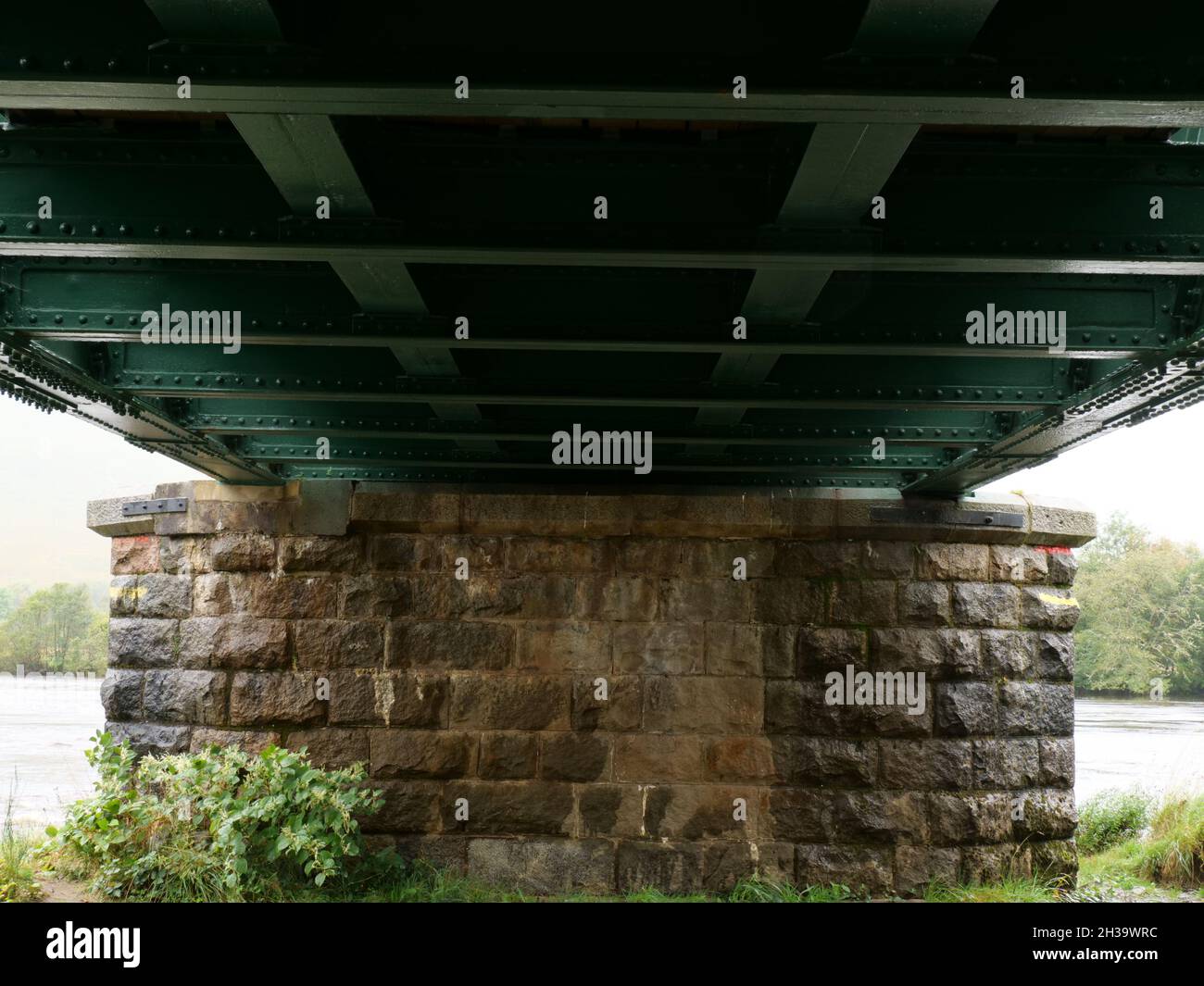 Stone suspension bridge support hi-res stock photography and images - Alamy