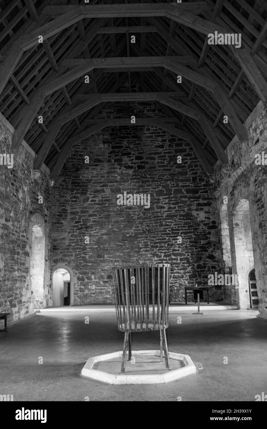 Grayscale shot of the interior of the Doune castle Stock Photo - Alamy