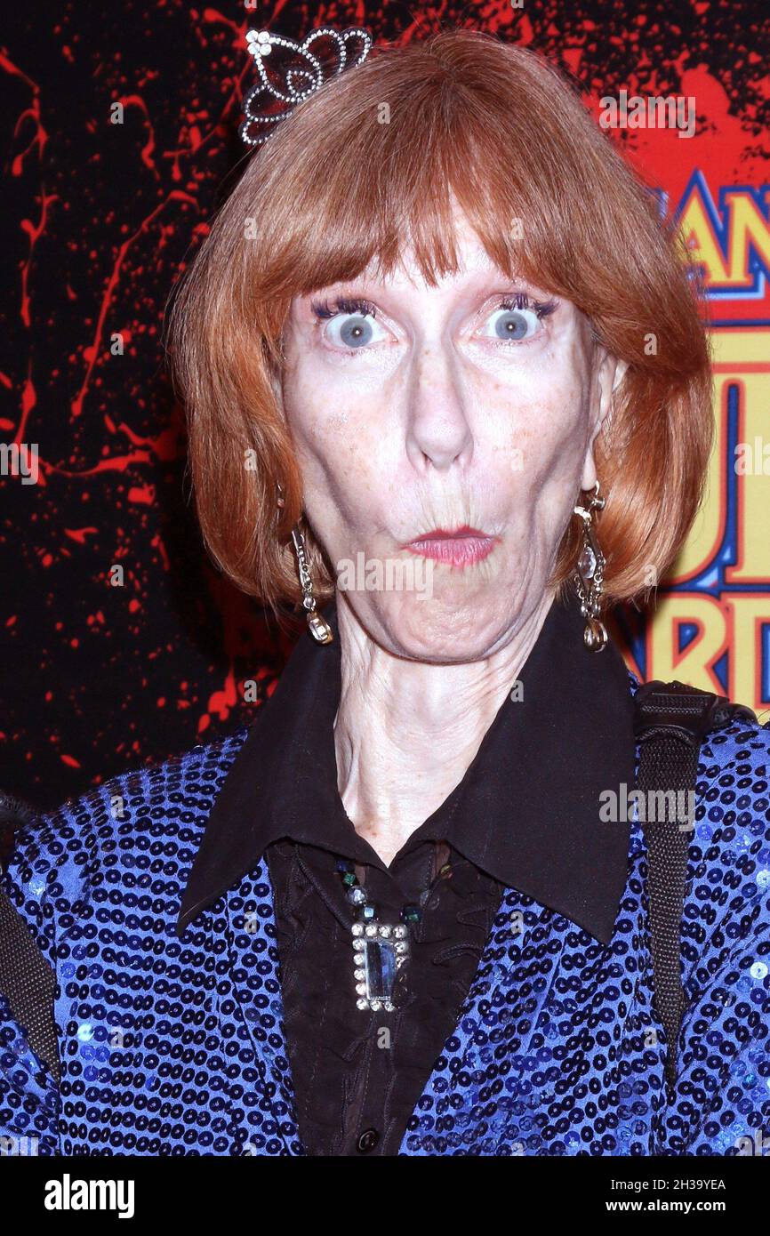 Los Angeles, CA. 26th Oct, 2021. Karen Knotts at arrivals for 46th ...