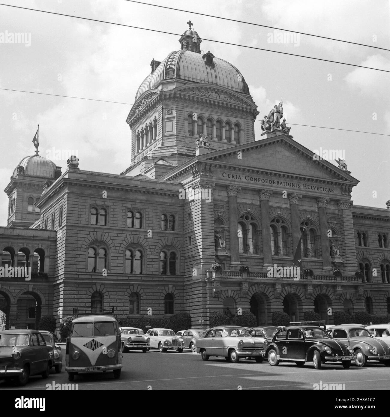 Bundesrathaus hi-res stock photography and images - Alamy