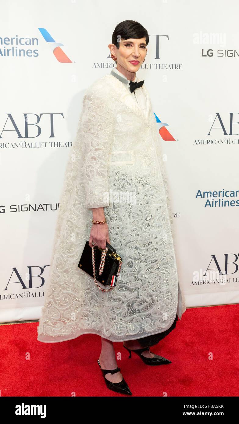 New York, NY - October 26, 2021: Amy Fine Collins attends American ...