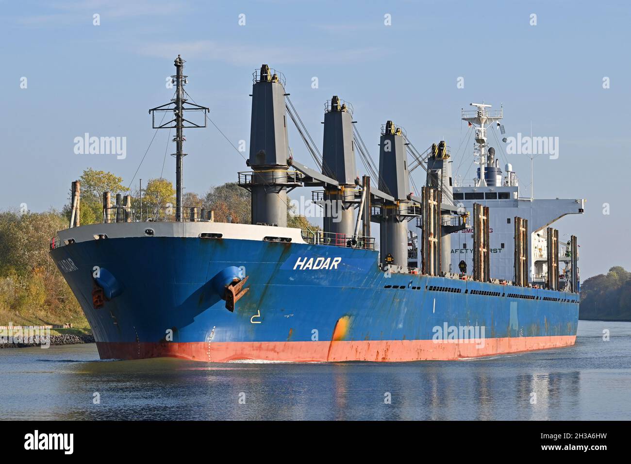 Bulk Carrier HADAR passing the Kiel Canal Stock Photo - Alamy