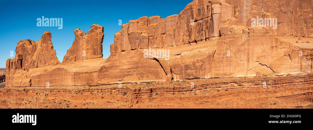 Arches National Park is a national park in eastern Utah, United States ...