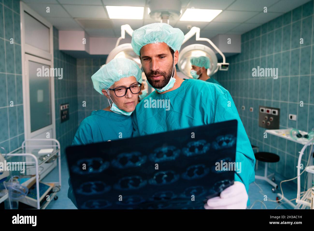 Healthcare surgery hi-res stock photography and images - Alamy
