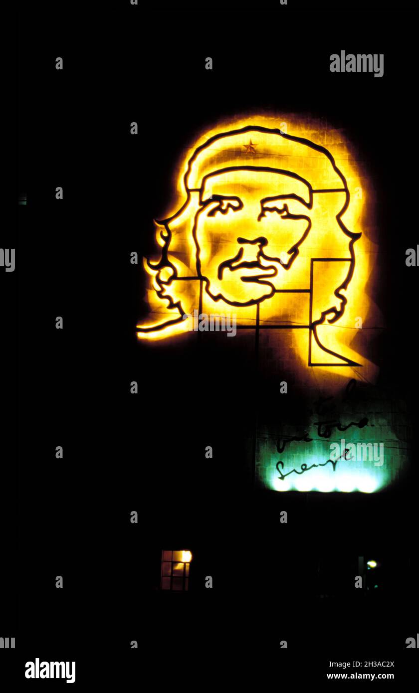 Cuba political revolution sign hi-res stock photography and images - Alamy