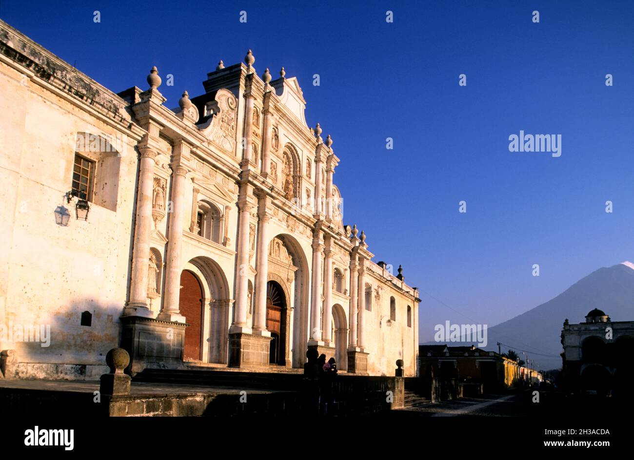 GUATEMALA. ANTIGUA COLONIAL CITY. SANTIAGO CATHEDRAL Stock Photo - Alamy