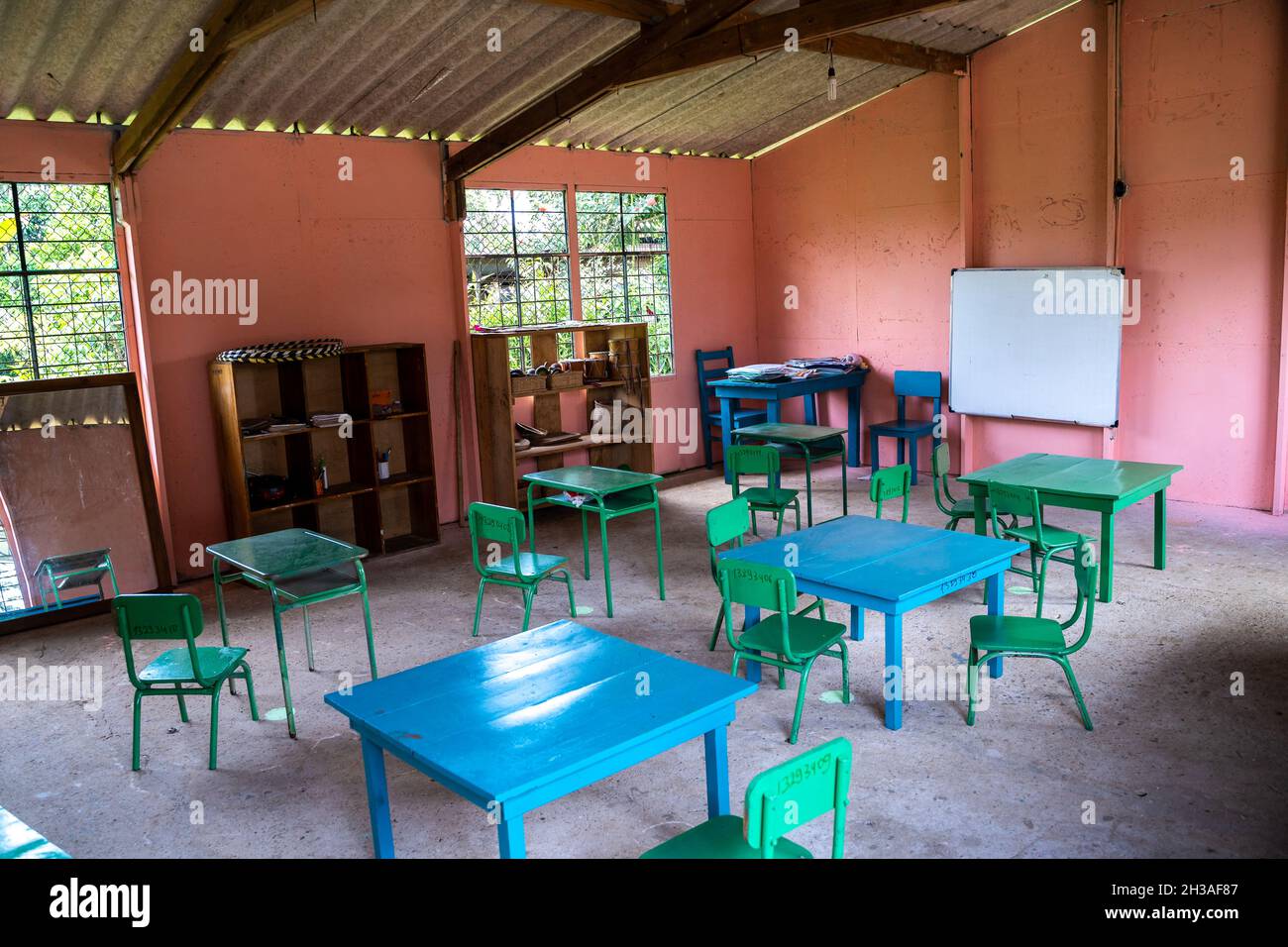 Old schoolroom hi-res stock photography and images - Alamy