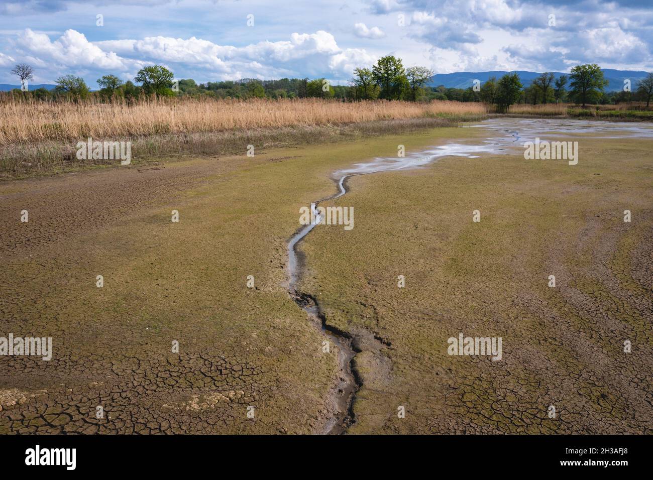 Aquaculture fishing aquafarming farming hi-res stock photography and ...