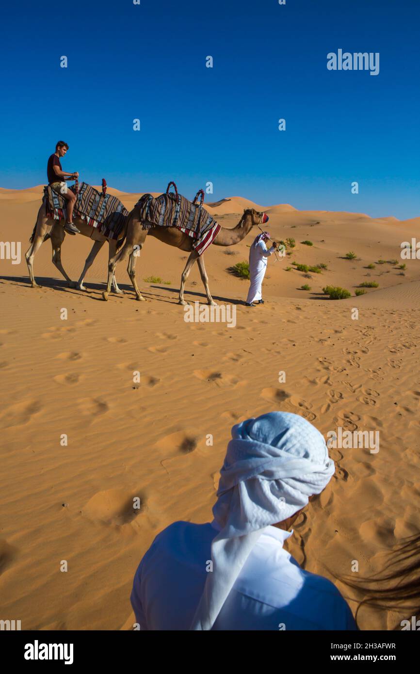 UNITED ARAB EMIRATES, ABU DHABI, AL AIN, REMAH, TELAL RESORT, CAMEL ...