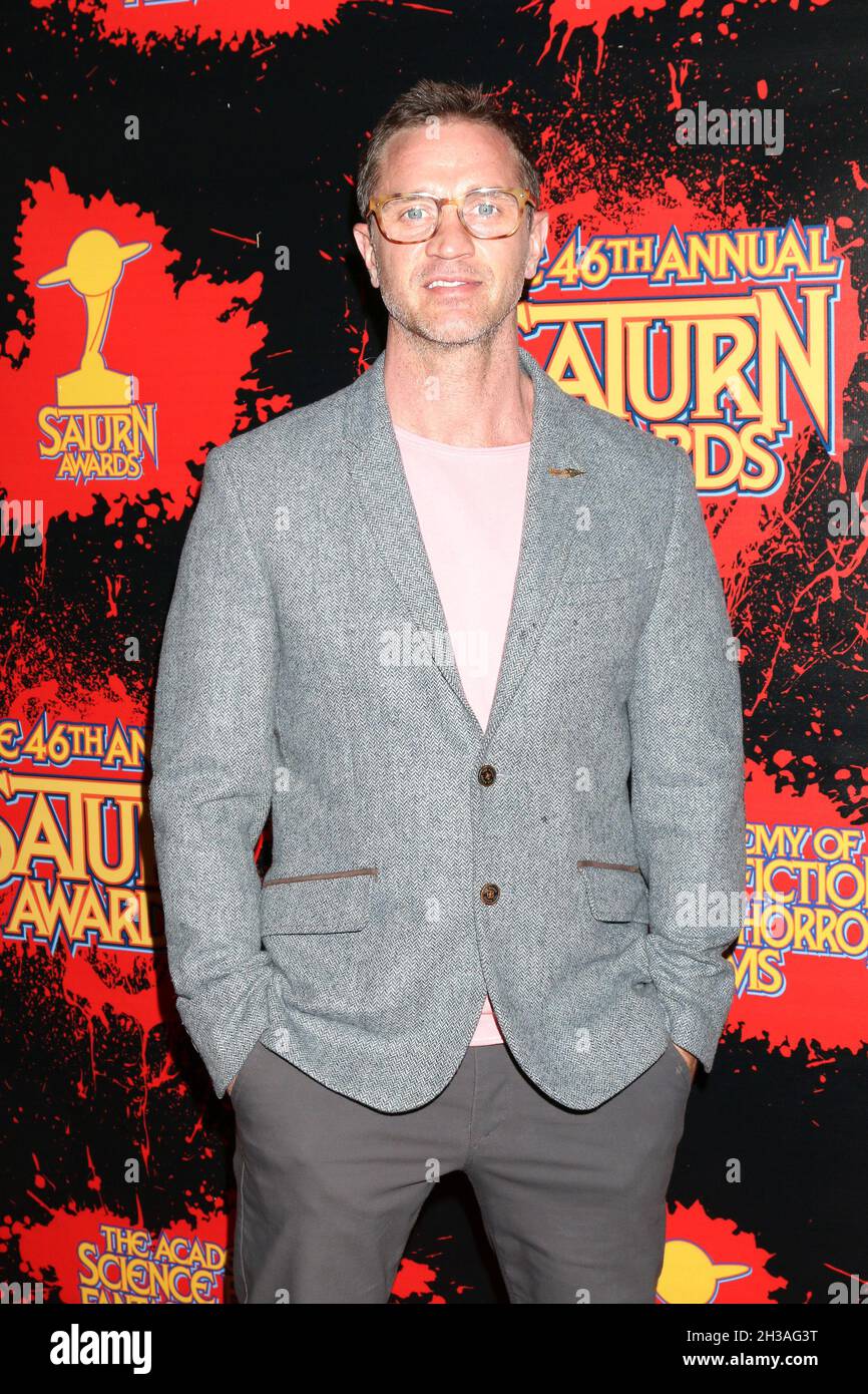 October 26, 2021, Burbank, CA, USA: LOS ANGELES - OCT 26: Devon Sawa at ...