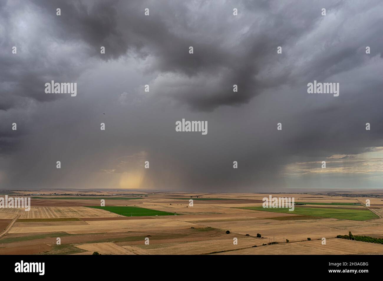storm onset in a crop field Stock Photo - Alamy