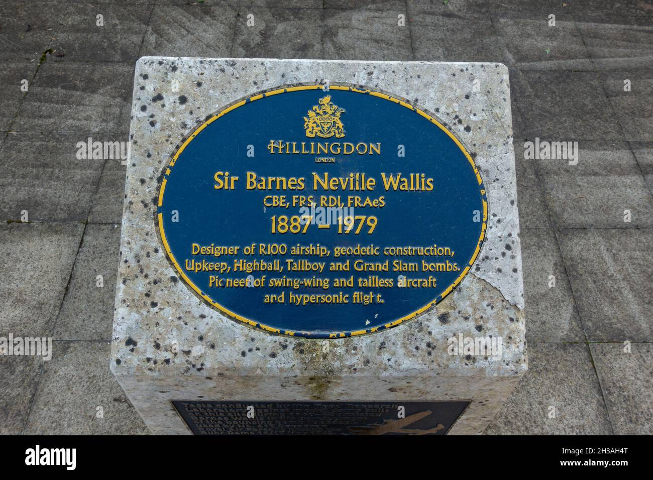 Sir barnes wallis memorial hi-res stock photography and images - Alamy
