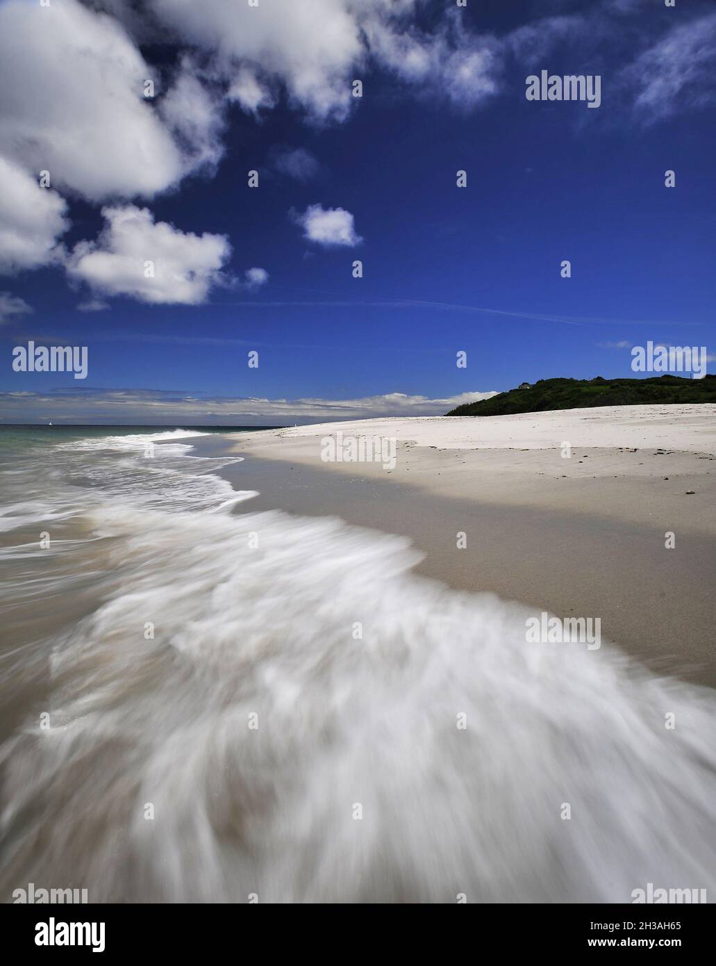 FRANCE. BRITTANY REGION. MORBIHAN (56) GROIX ISLAND. HIGH SANDS BEACH ...