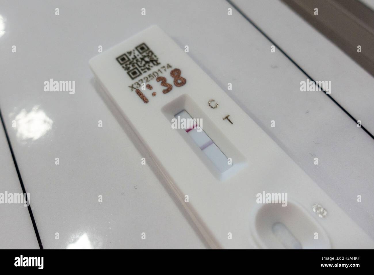 An Innova lateral flow test showing a genuine positive result for Covid ...