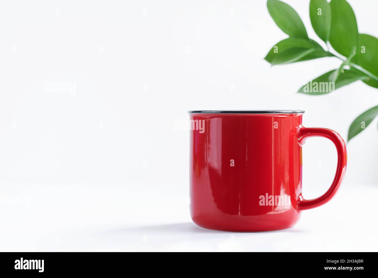 White blank realistic coffee hi-res stock photography and images - Alamy