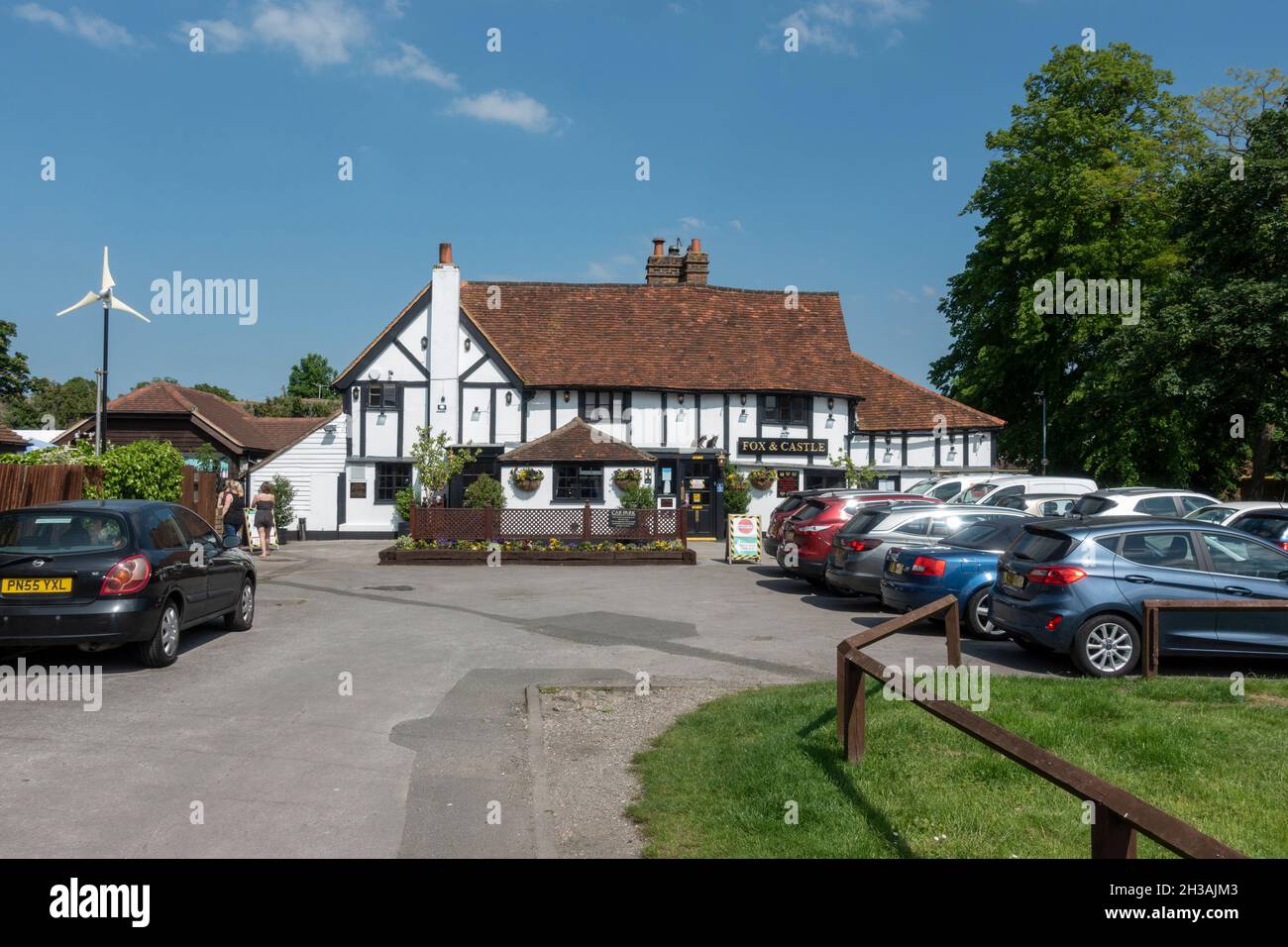 The Fox & Castle country inn, Old Windsor, Berkshire, UK Stock Photo ...