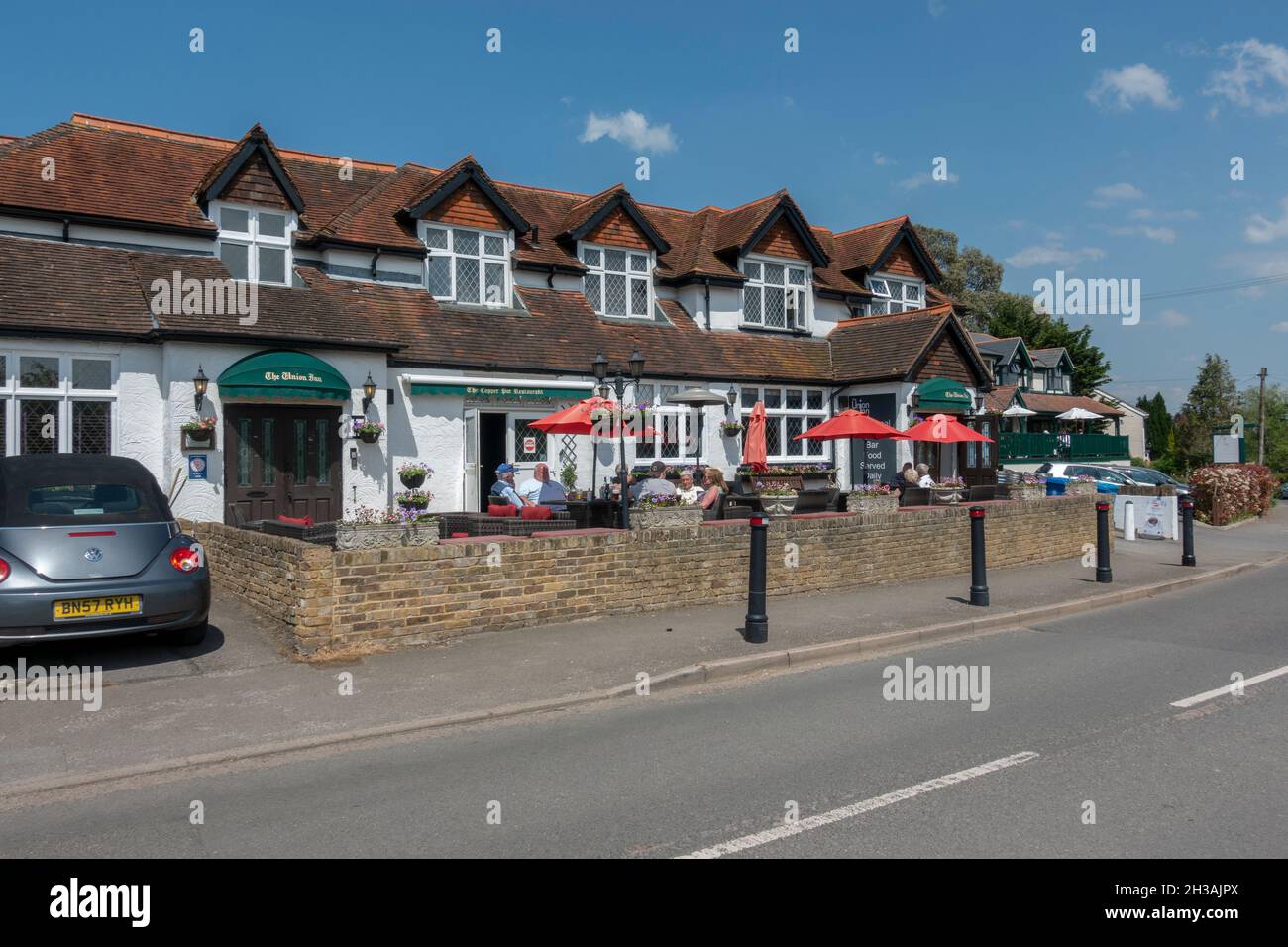 The Union Inn pub, restaurant and hotel, Crimp Hill, Windsor, UK Stock ...