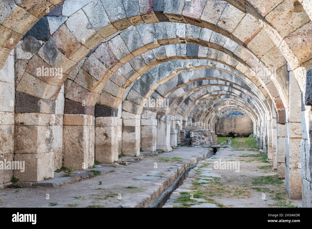 Vaulted chamber hi-res stock photography and images - Alamy