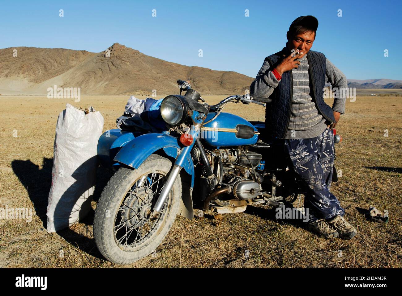 MONGOLIA. NOMAD PEOPLE Stock Photo - Alamy