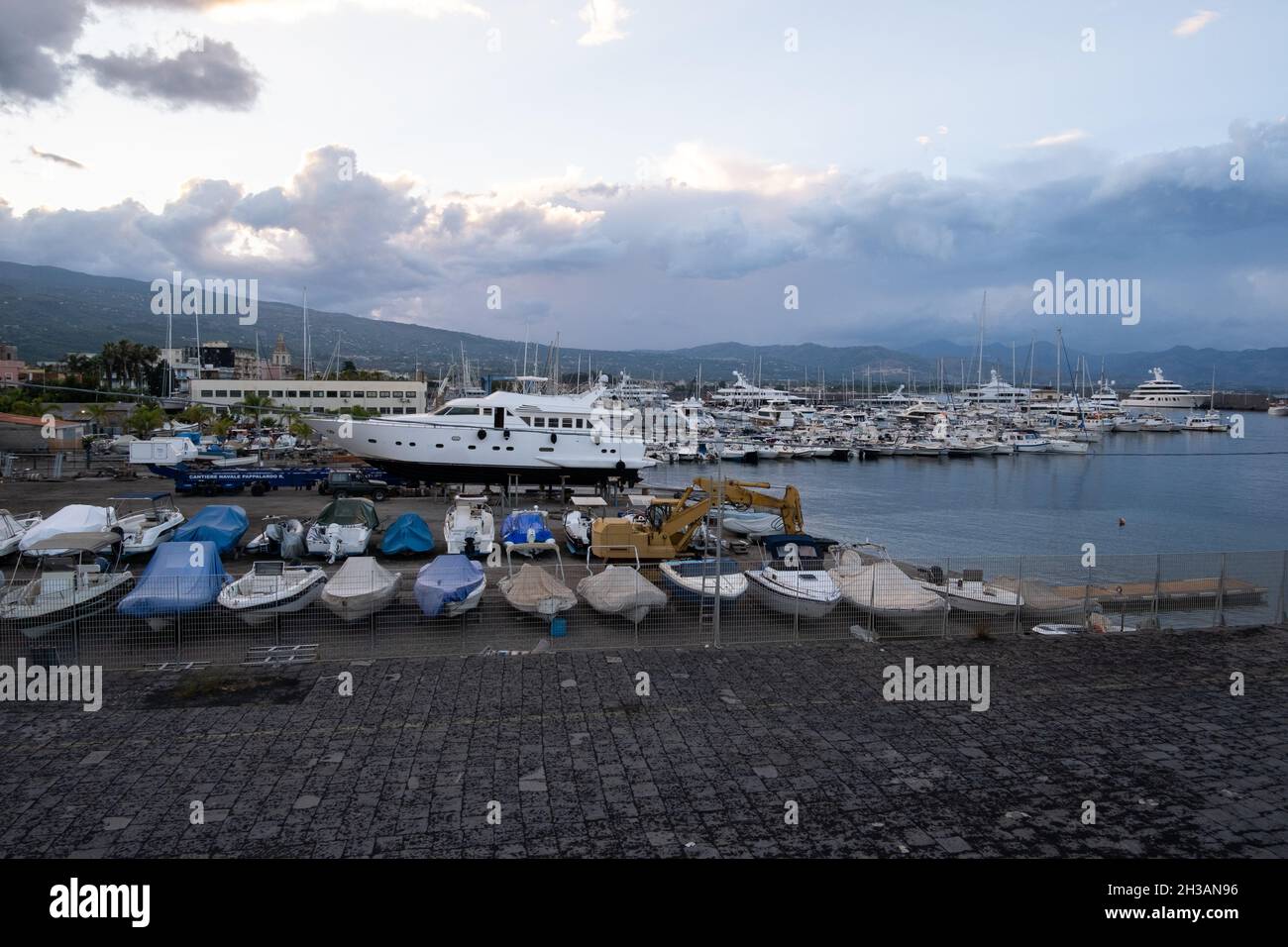 Port Of Riposto High Resolution Stock Photography and Images - Alamy