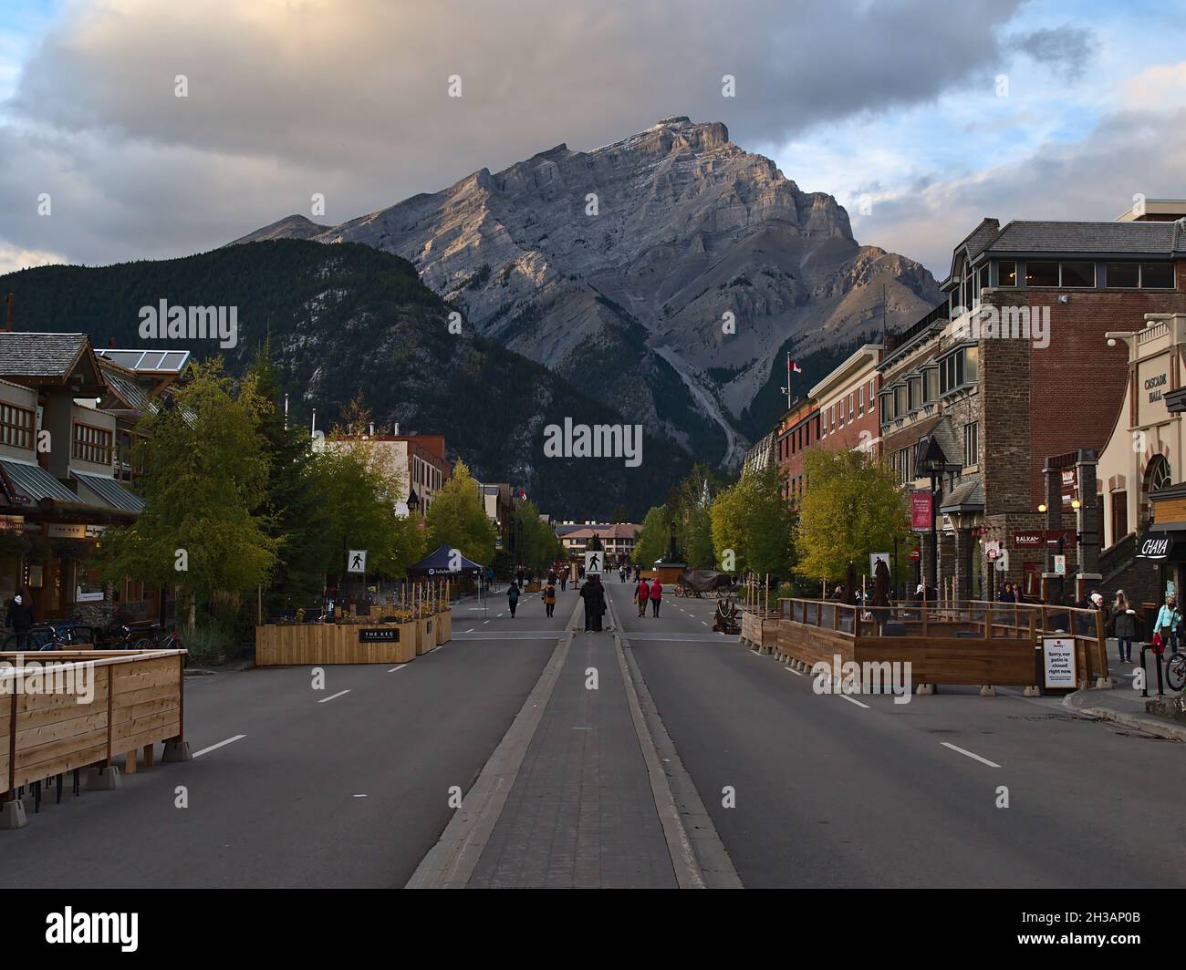 Cityscape of Banff downtown in the Canadian Rocky Mountains with shops ...