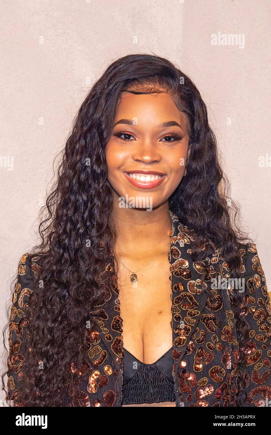 Quvenzhane wallis premiere hi-res stock photography and images - Alamy