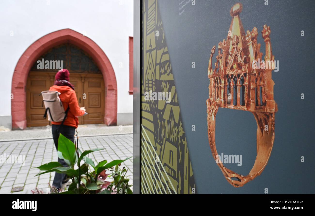 Erfurt, Germany. 27th Oct, 2021. The image of the Jewish Wedding Ring ...