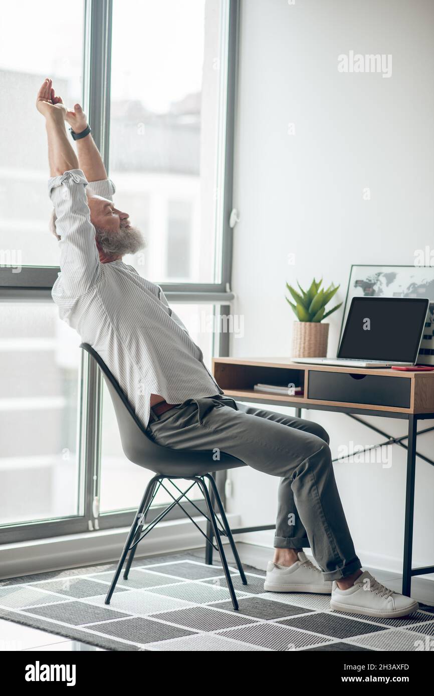 Working self employed hi-res stock photography and images - Alamy