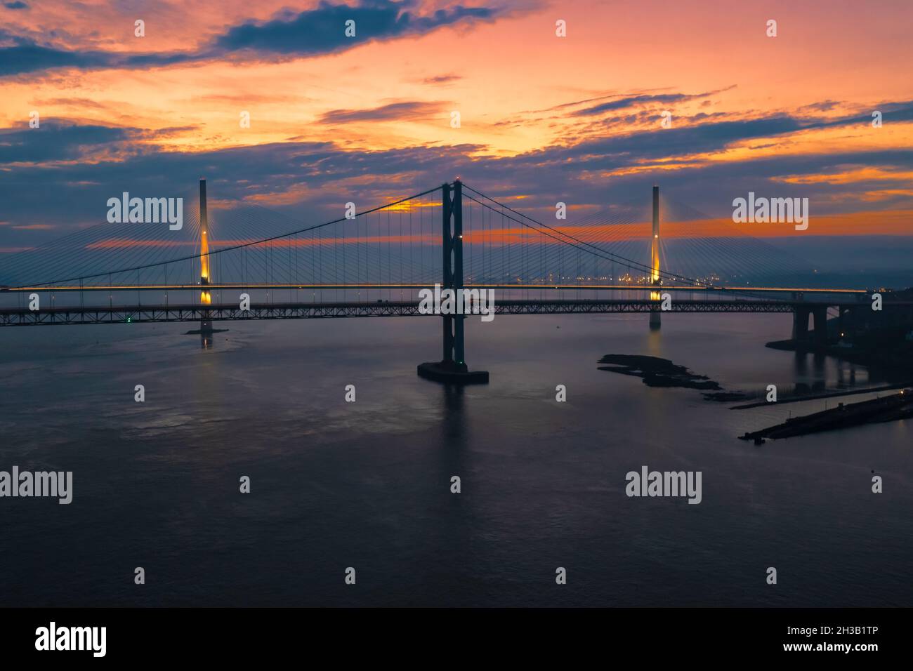Beautiful scenery of the view of Sunset over the forth bridge in ...