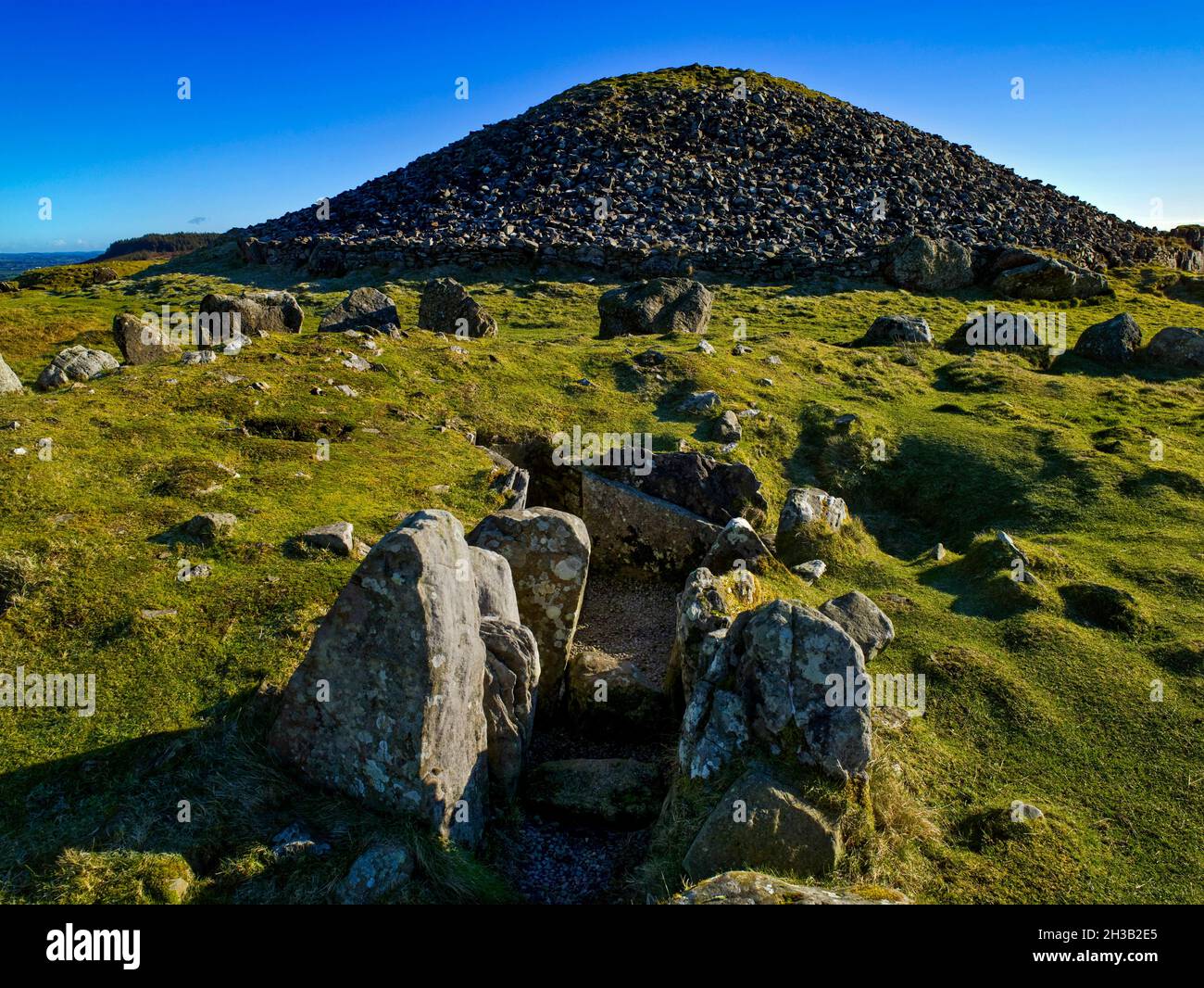 Loughcrew cairn hi-res stock photography and images - Alamy