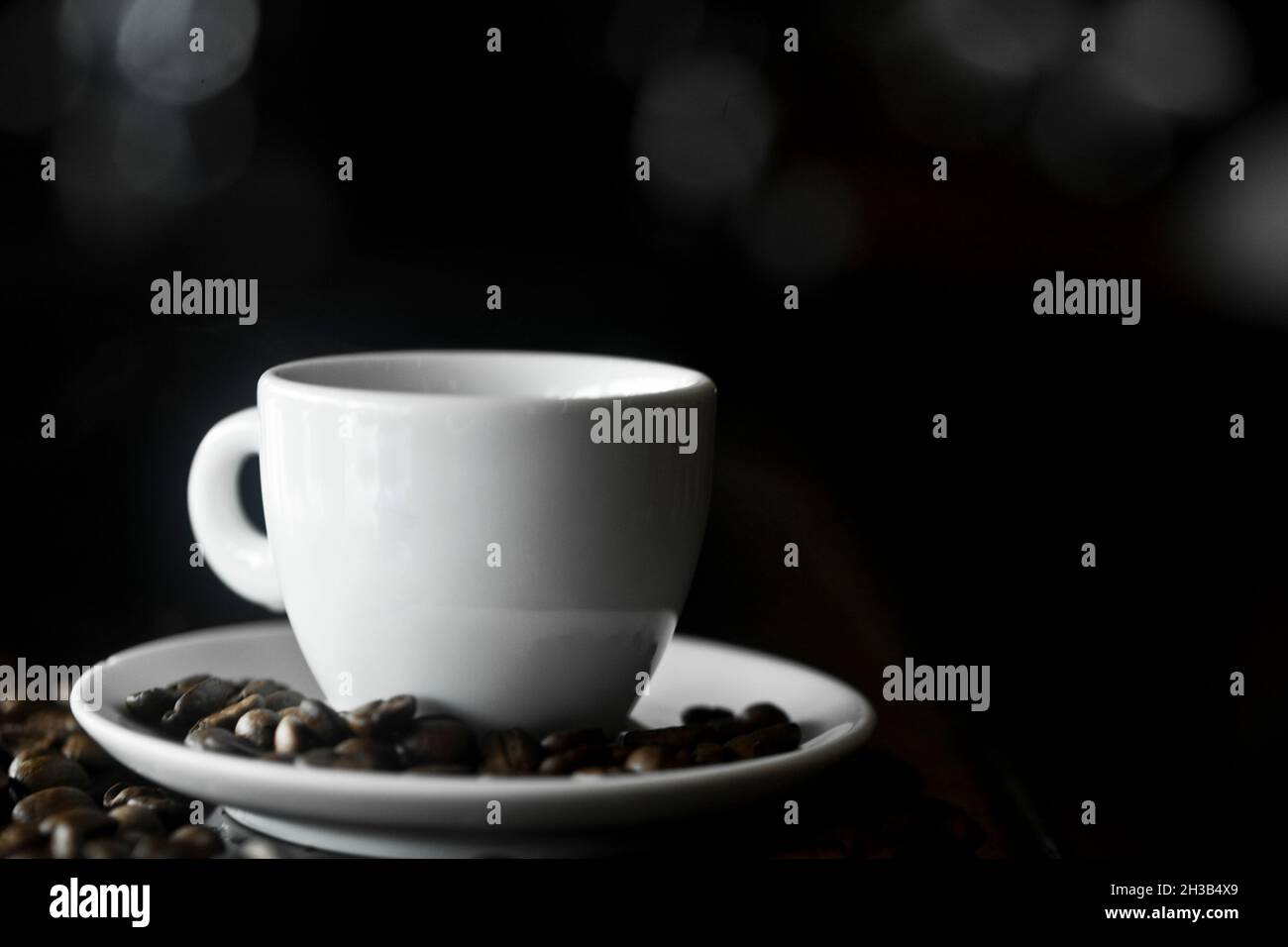 Coffee cup and coffee beans at a coffee shop. Still details. High ...