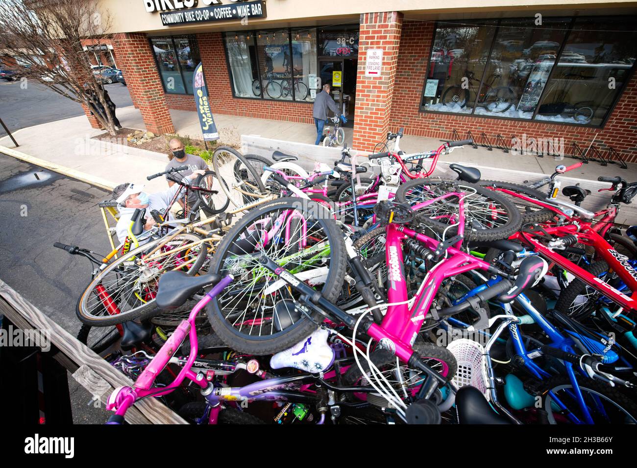 UNITED STATES - 03-06-21: Here a huge truck load of bicycles are ...