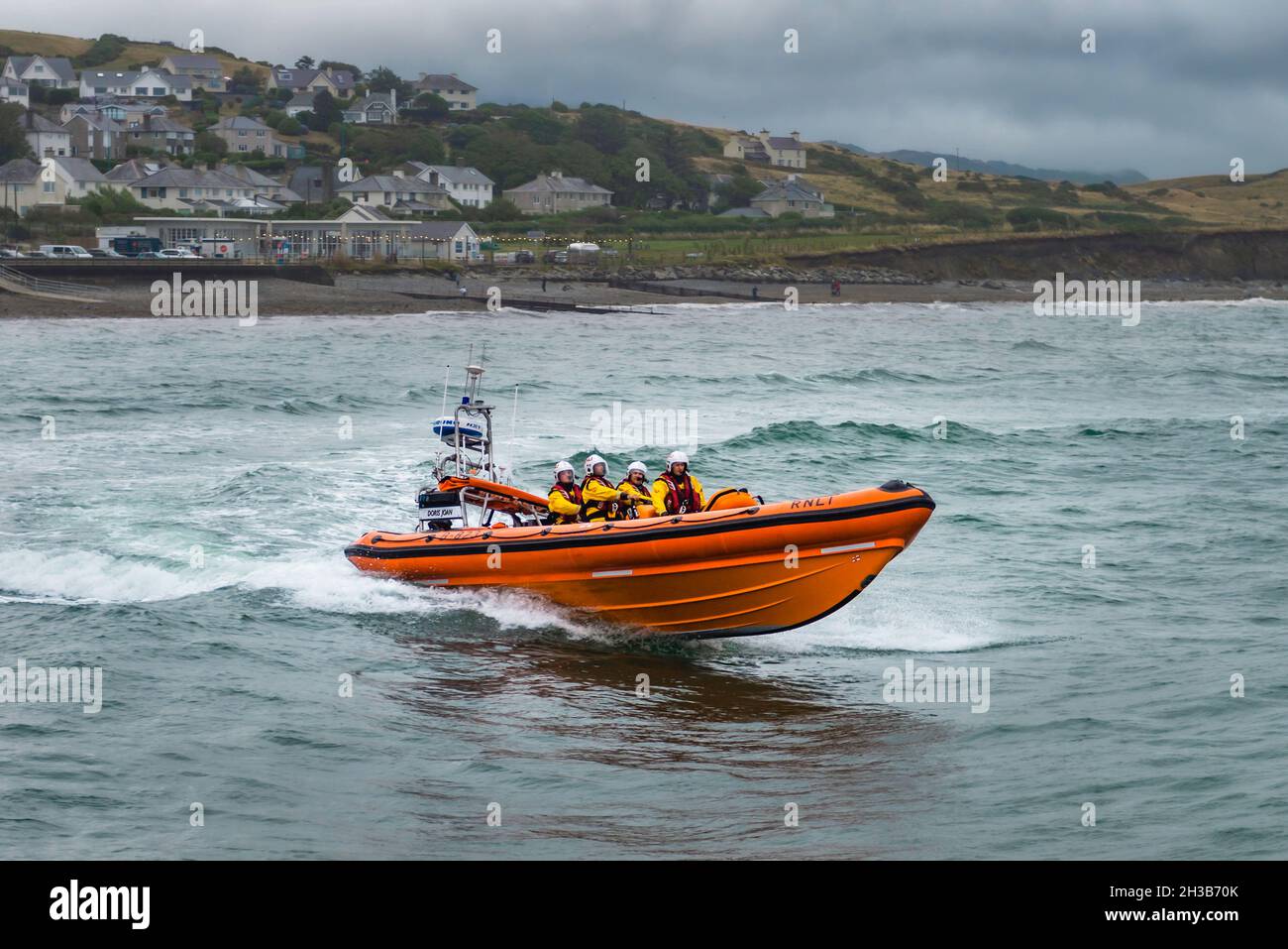 Rnli inshore lifeboat maritime volunteer hi-res stock photography and ...