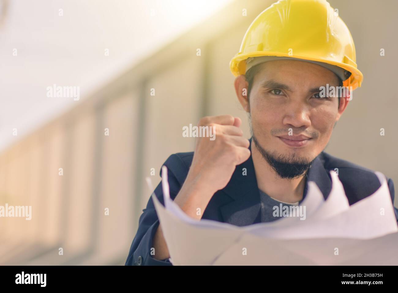 Worker Engineer Engineering work with blue print Architecture design ...