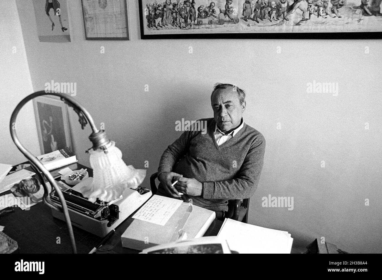 Leonardo sciascia portrait Black and White Stock Photos & Images - Alamy