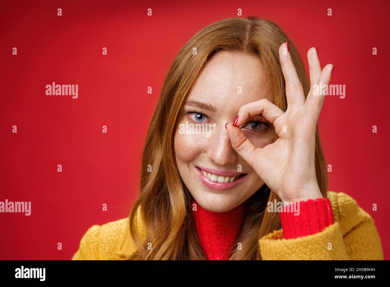 Zero worries only happiness. Portrait of charming cute and carefree ...