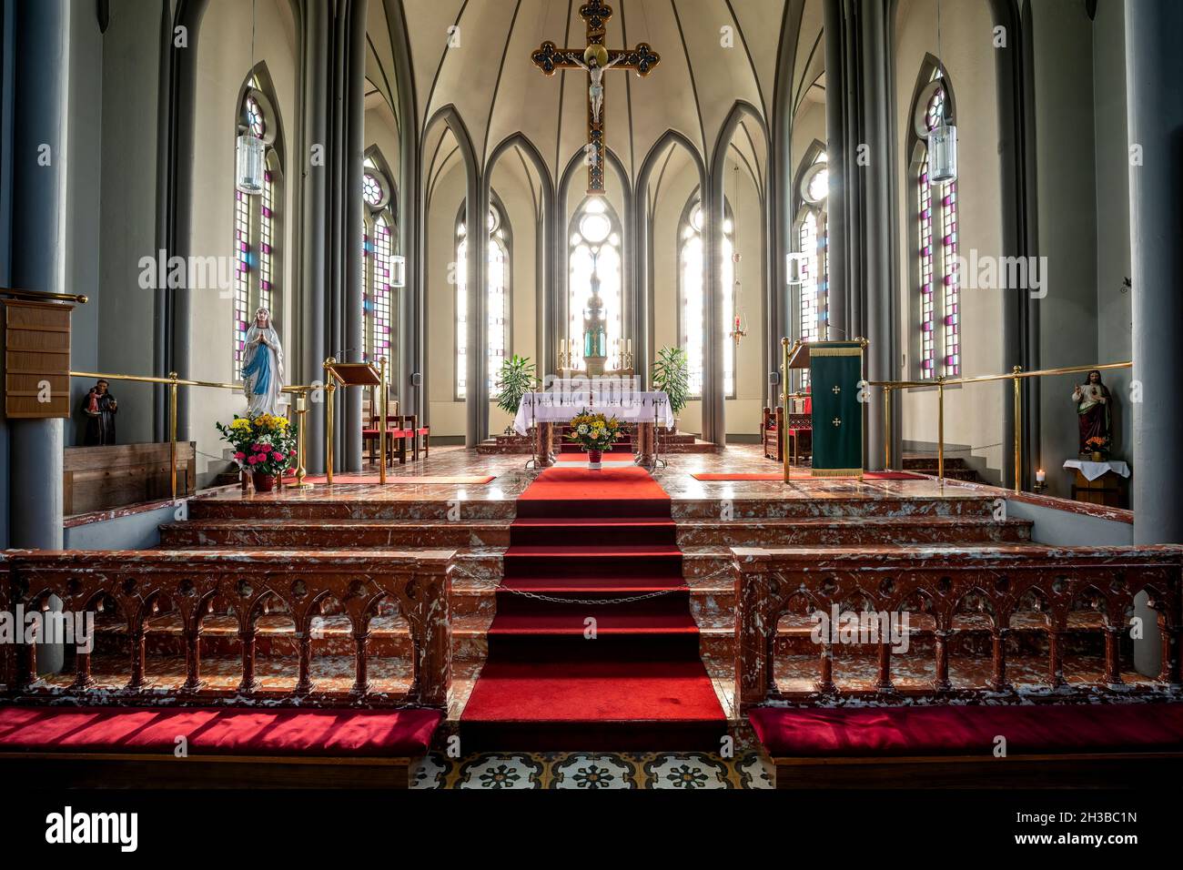 Interior, Roman Catholic Cathedral of Christ the King, Reykjavik ...